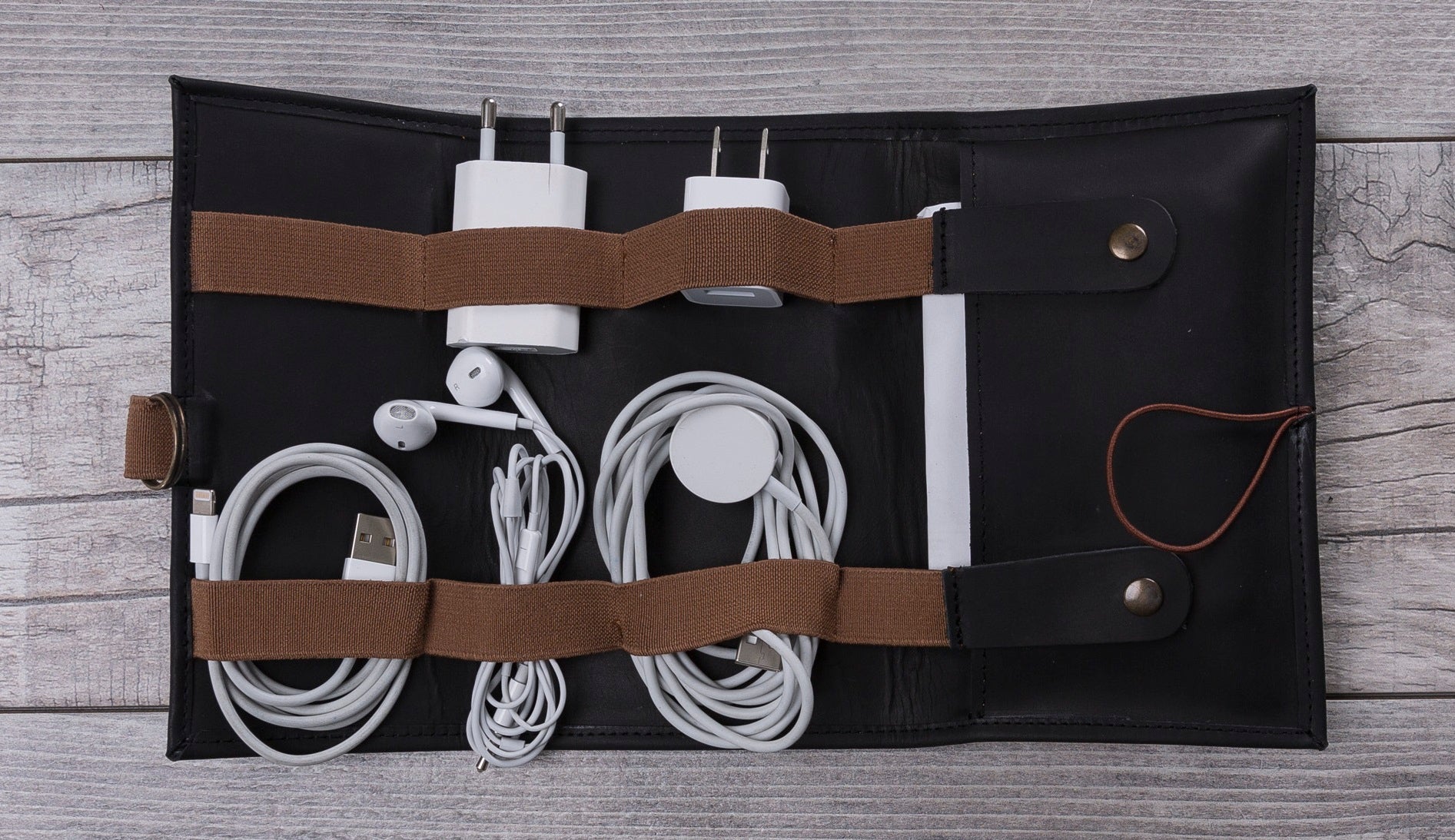 Antic Brown Leather Cable Organizer O2 Leather